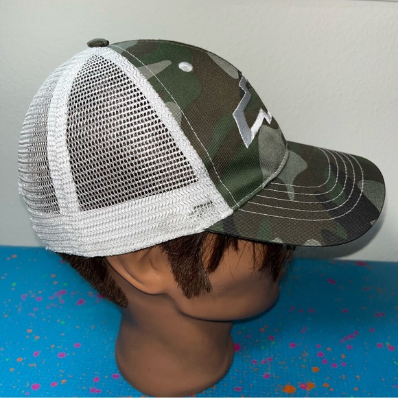 G M | Accessories | Gm Official Licensed Product Camouflage Chevy Hat ...